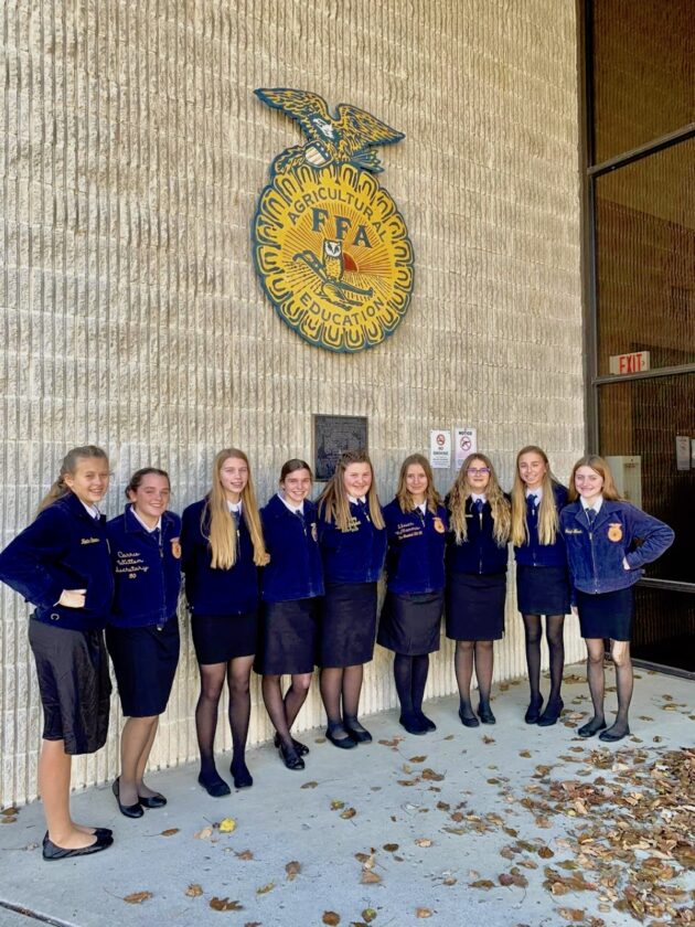 Quiz bowl team makes final round | News, Sports, Jobs - Marietta Times